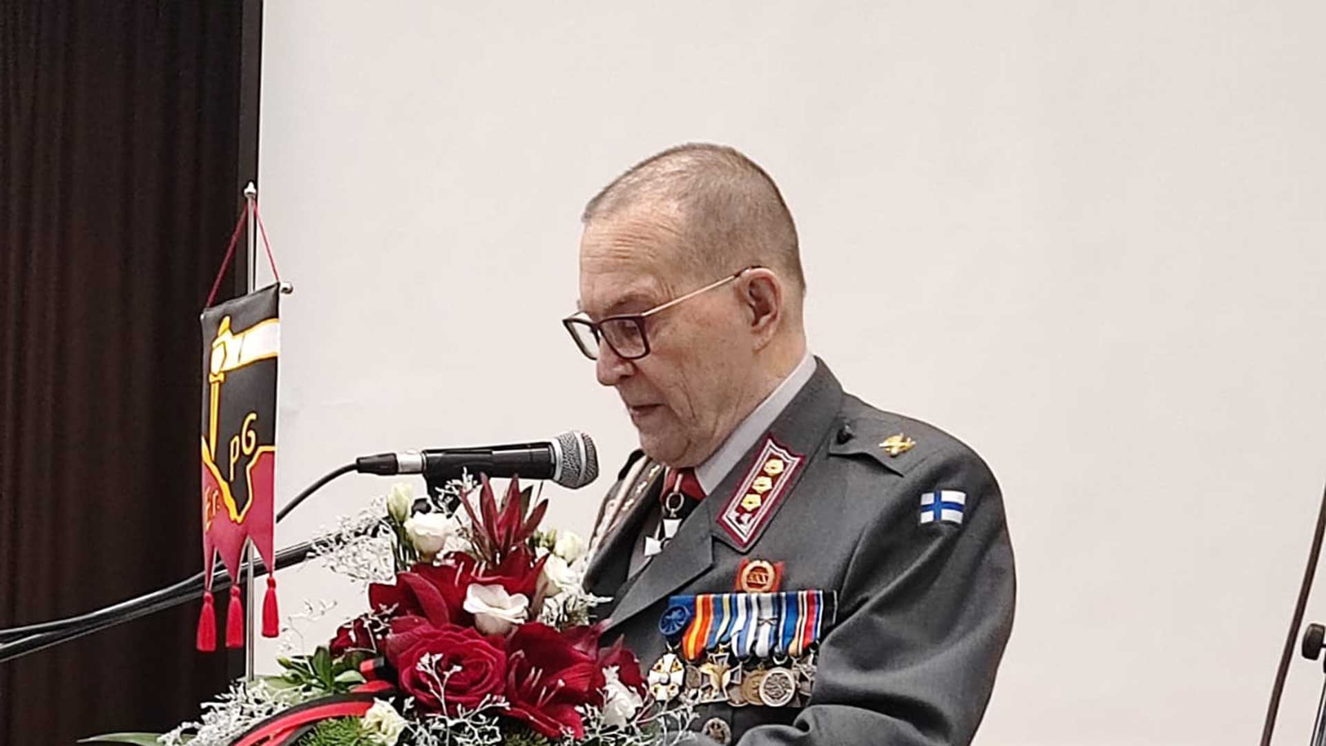 EVERSTI PEKKA JOUKON JUHLAPUHE TALVISODAN Er.P 6:N MUISTOJUHLASSA ...